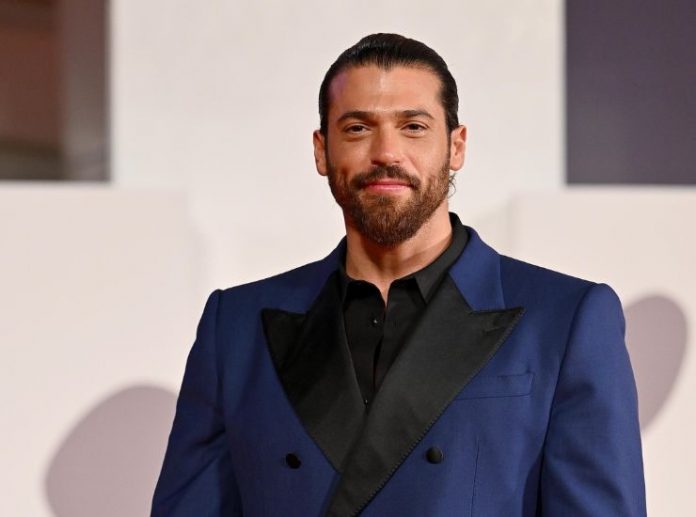 Can Yaman curiosità: in cosa è laureato l'attore turco - Radio7.it