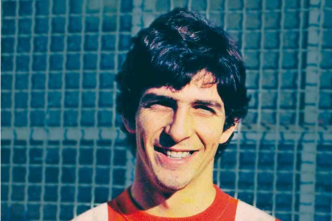 Paolo Rossi, inaugurata la statua a lui dedicata: è a grandezza ...